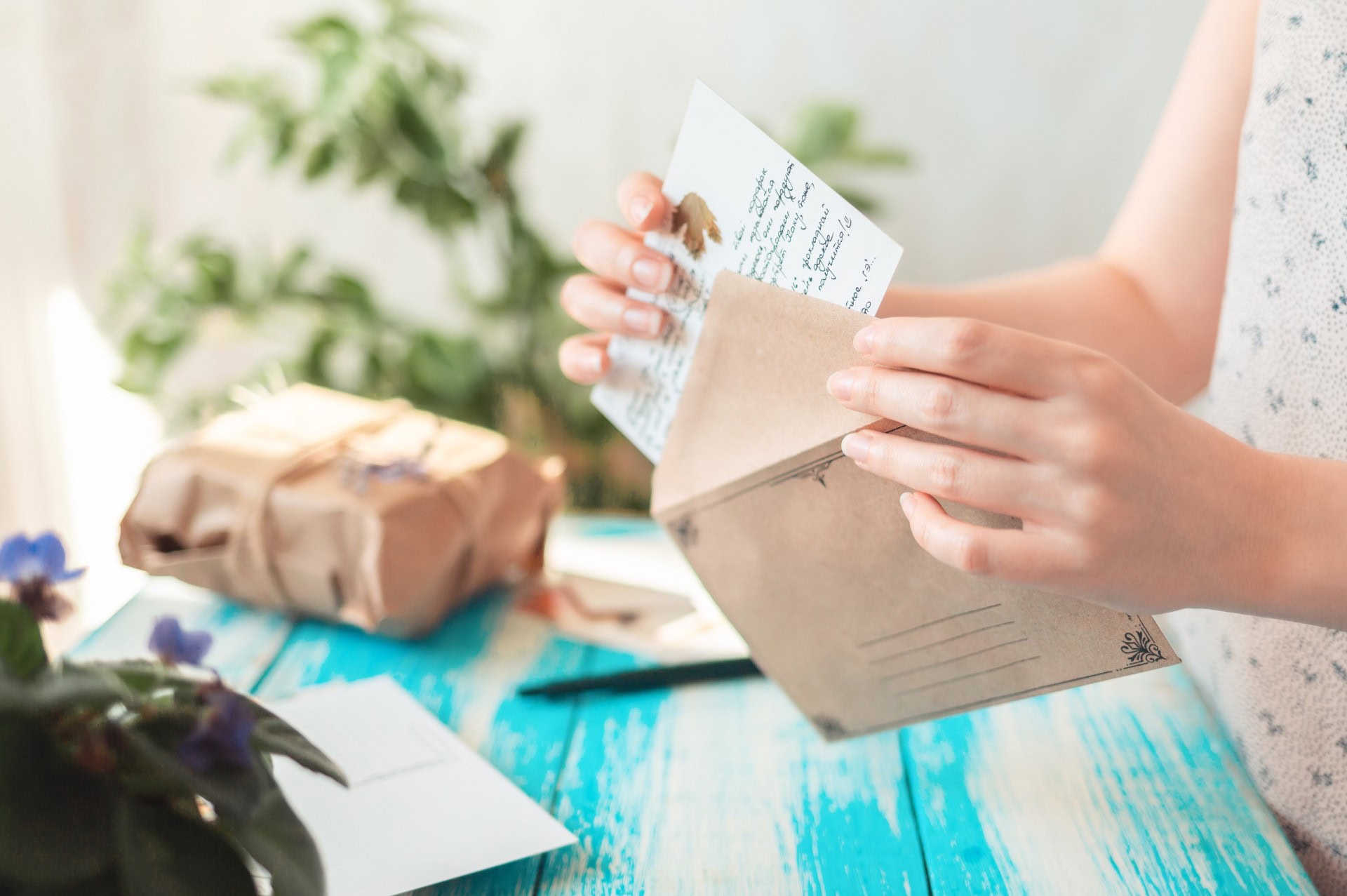 How to Address a Sympathy Card: Examples, Etiquette & Envelope Tips