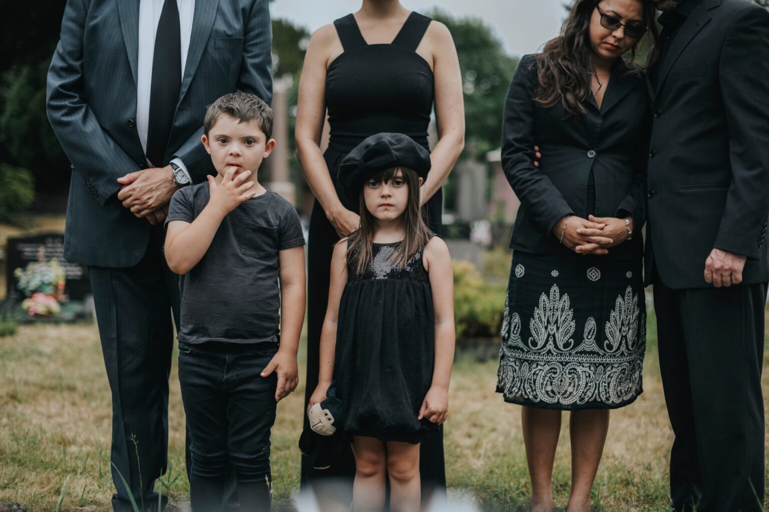 What to Wear to a Memorial Service: Etiquette and Outfit Ideas